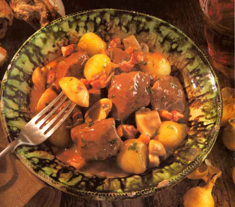 Burgundy Beef Stew Recipe (Boeuf Bourguignon) - RecipeMatic