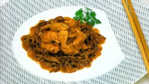 Easy Chinese Cuisine: Chicken with Bean Sprouts Recipe - RecipeMatic