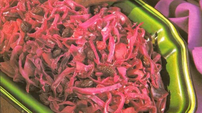French Recipes: Braised Red Cabbage (Chou Rouge Braisé) - RecipeMatic