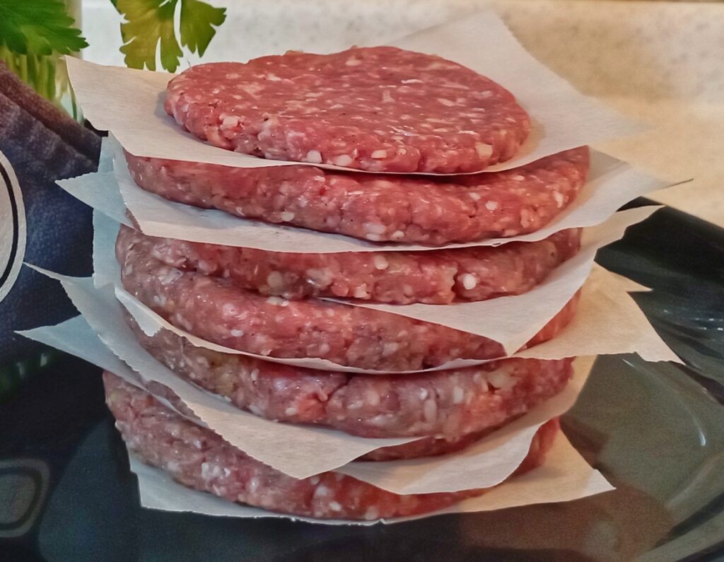 Homemade Hamburger Patty Recipe with Tips (includes VIDEO explanation ...